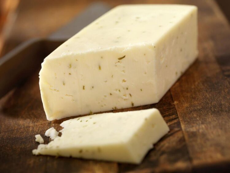 What Cheese To Use for Poutine? The Secret to Delicious Poutine ...