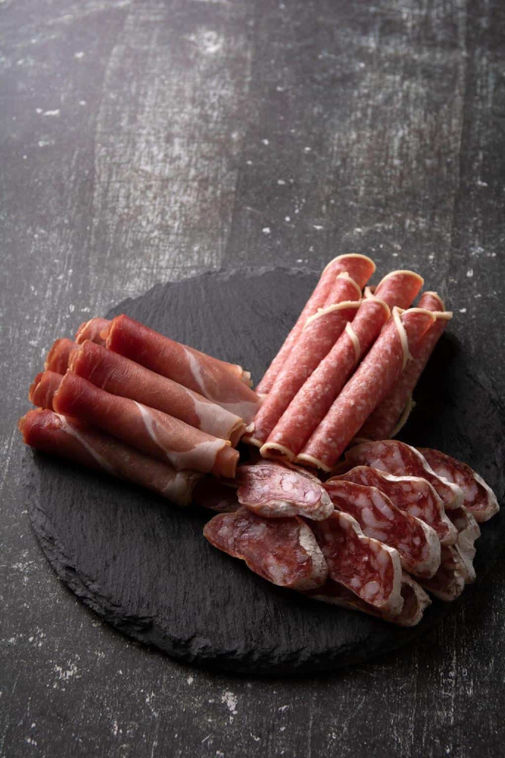 Mastering the Art of Curing Bacon from Wild Boar and Domestic Pigs ...