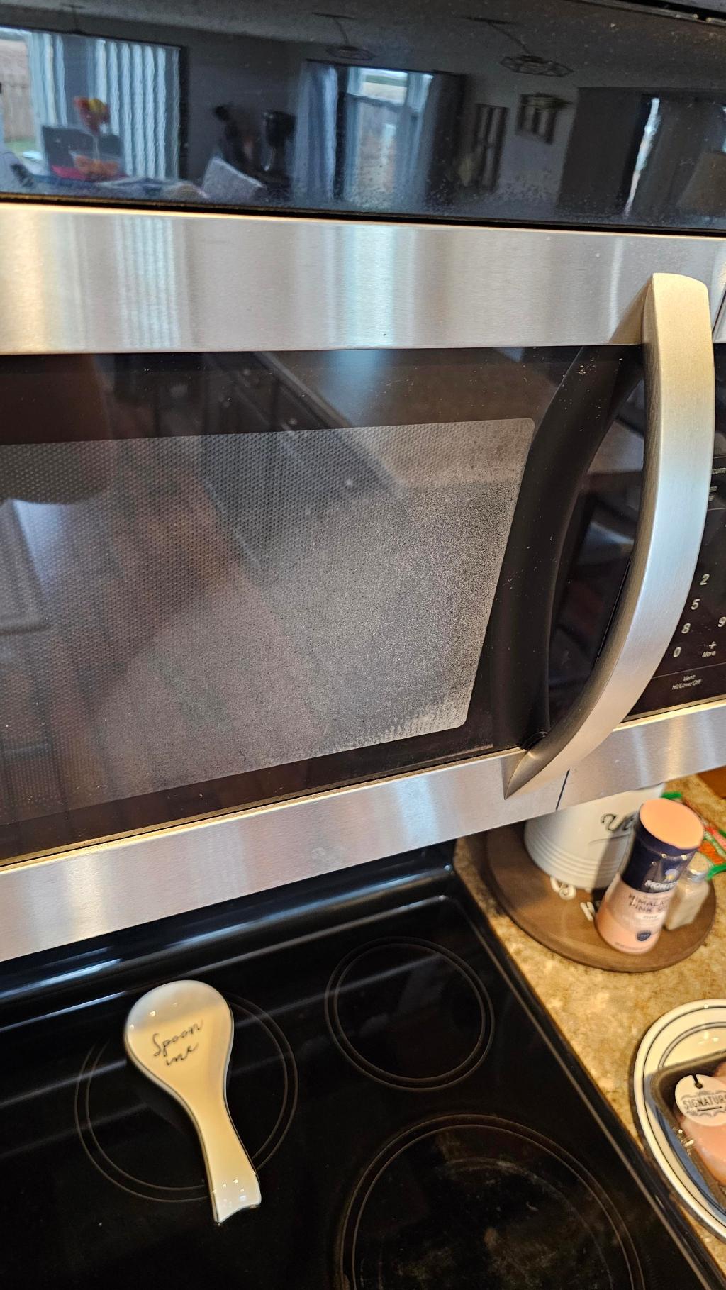Why Does My Microwave Collect Water & Build Up Moisture? How to Fix It ...